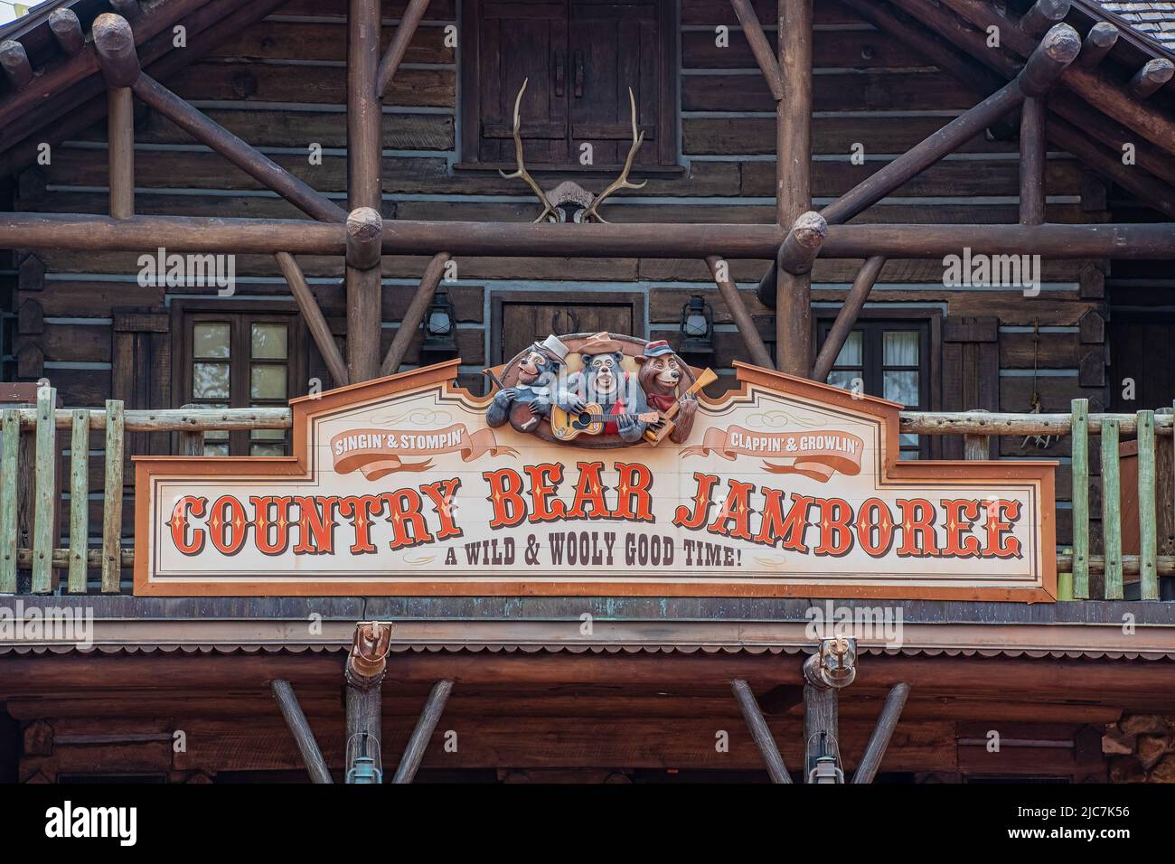 Bear country sign hi-res stock photography and images - Alamy