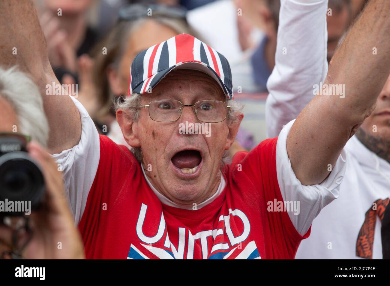 Crowds gather at the 'Worldwide Freedom Rally' anti-vaccines protest ...