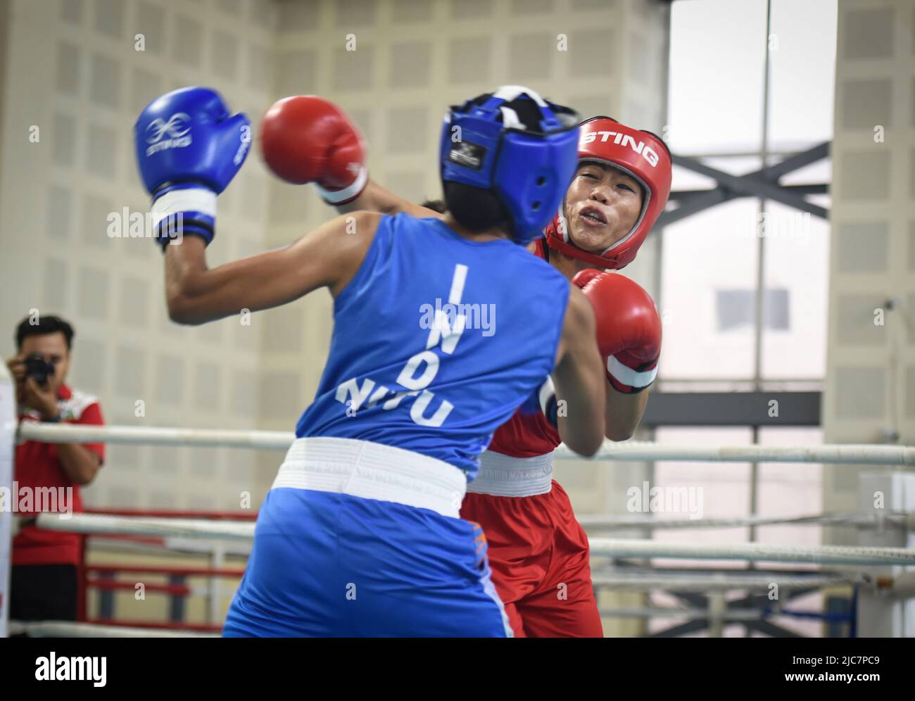 NEW DELHI, INDIA - JUNE 10: Boxer MC Mary Kom (Red) and Nitu (Blue ...