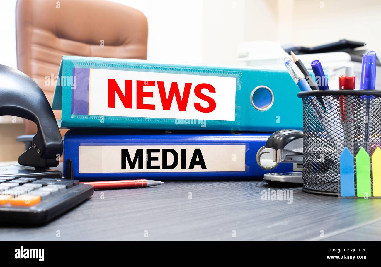 Documents folders notes hi-res stock photography and images - Alamy