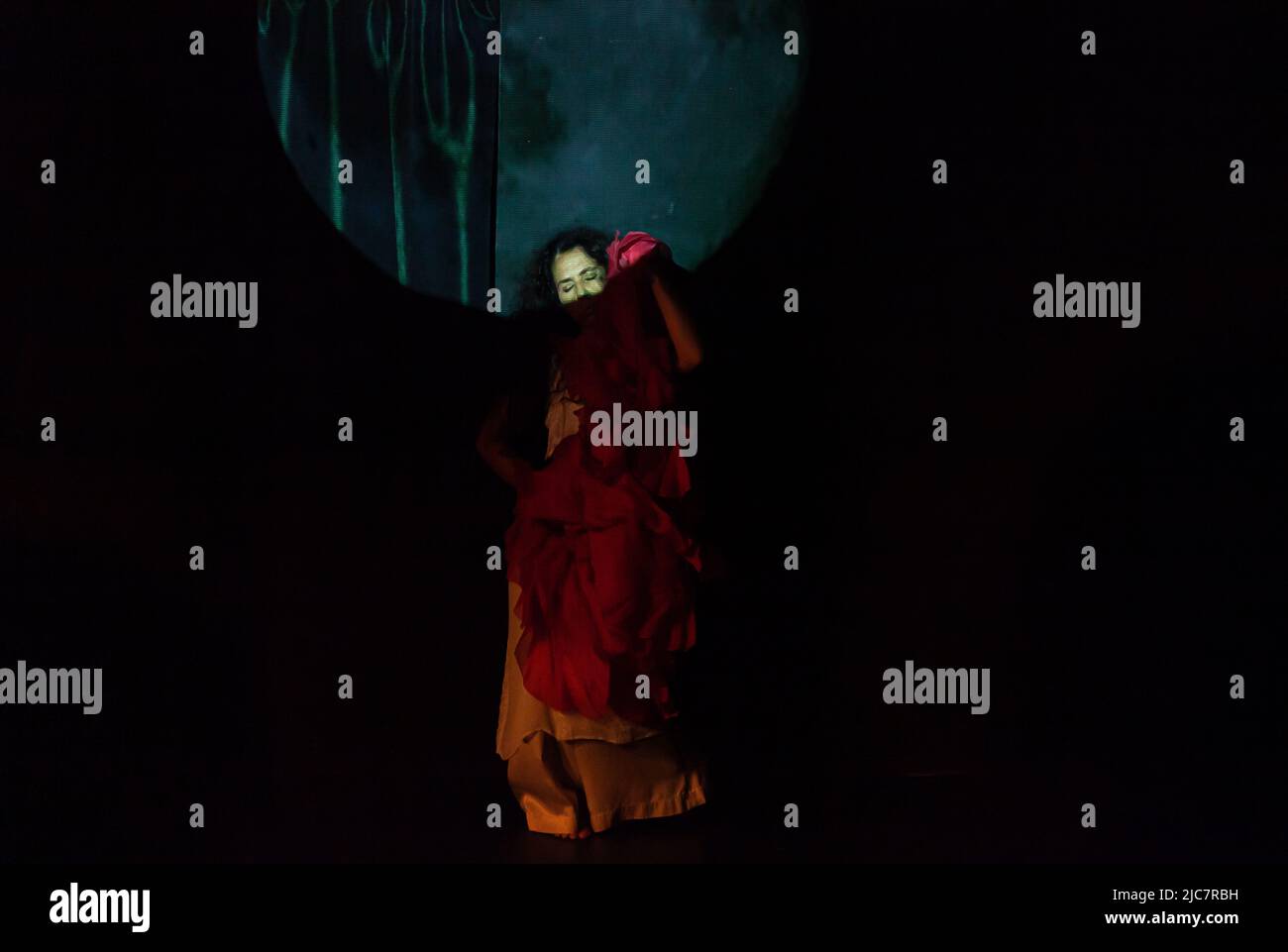 theater actress performing a dramatic role Stock Photo - Alamy