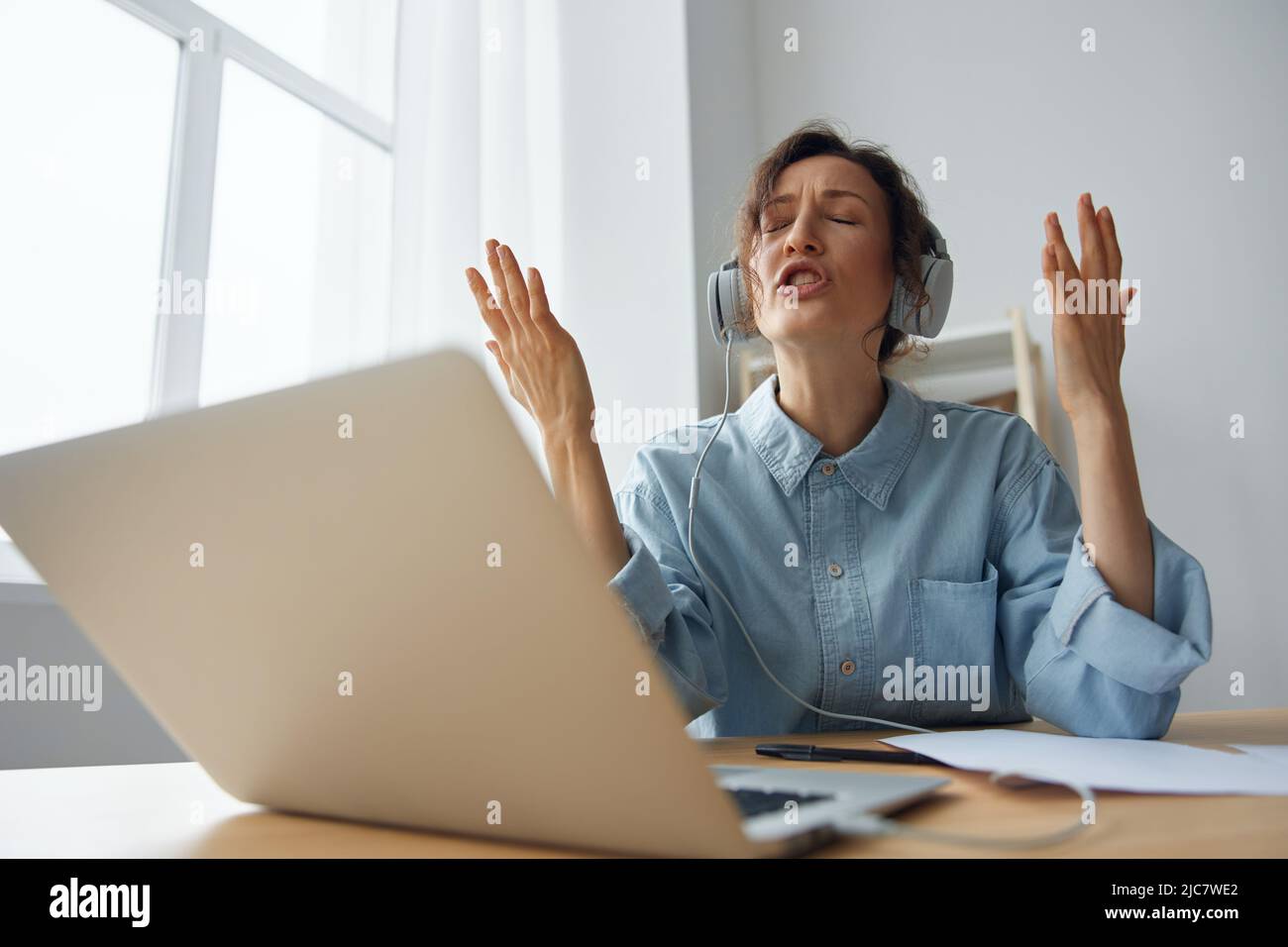 PC software failure. Angry businesswoman lost all important documents ...