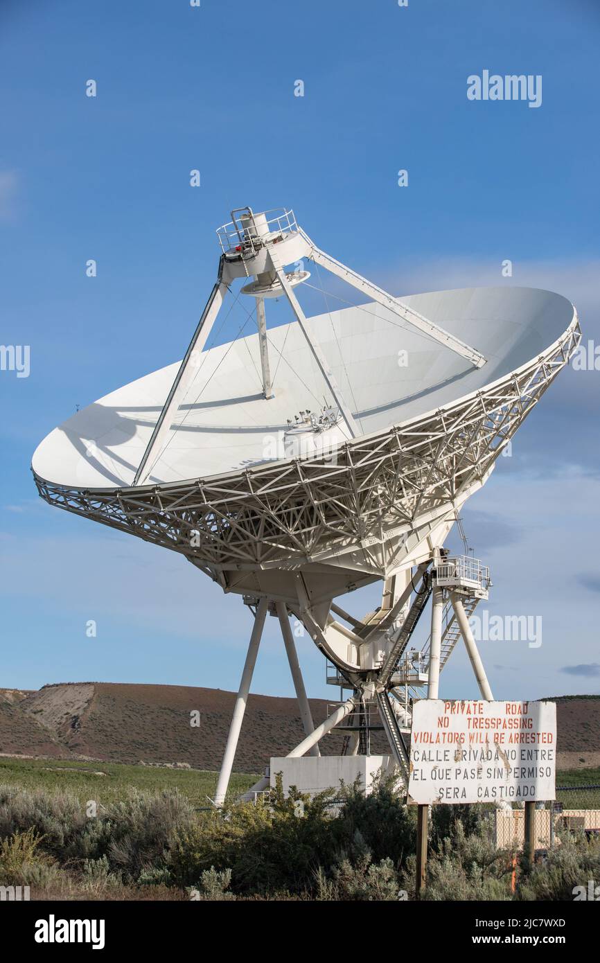 Long baseline hi-res stock photography and images - Alamy