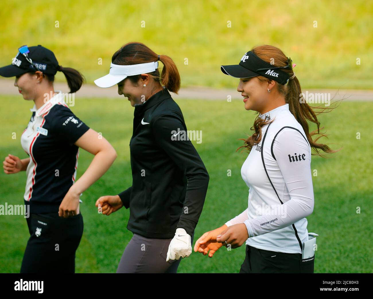 Seoul, South Korea. 10th June, 2022. (L-R) Kwon Seo-Yeon, Sohn Ye-Been ...