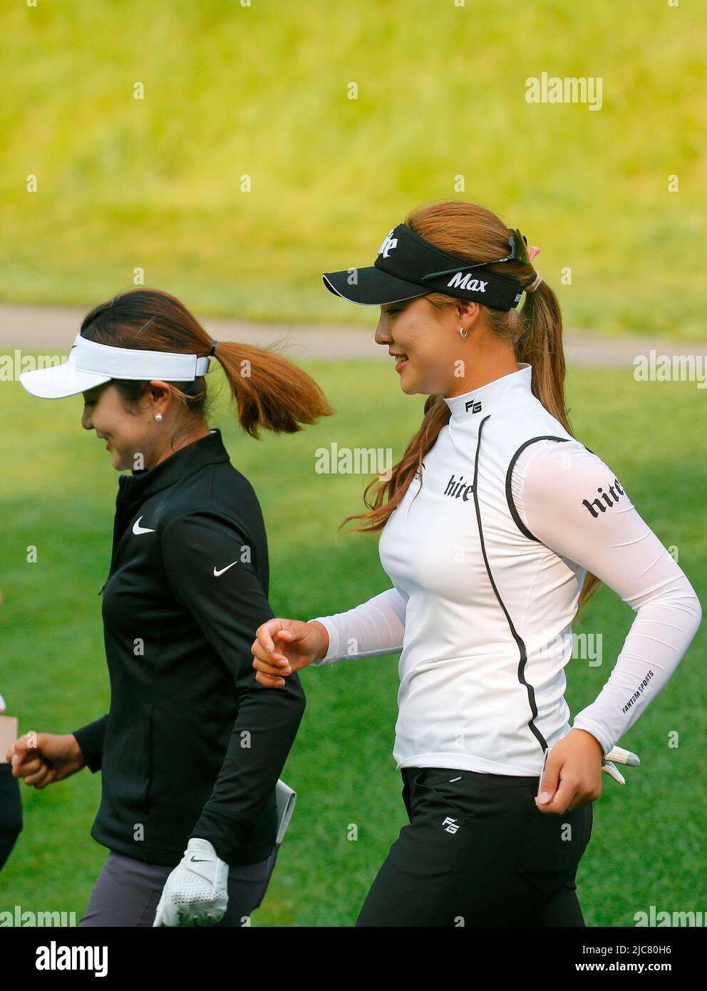 Seoul, South Korea. 10th June, 2022. (L-R) Sohn Ye-Been, Yoon Ina (KOR ...