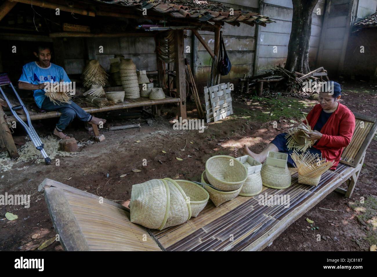 Home business craftsmen make rice storage eco friendly containers from ...