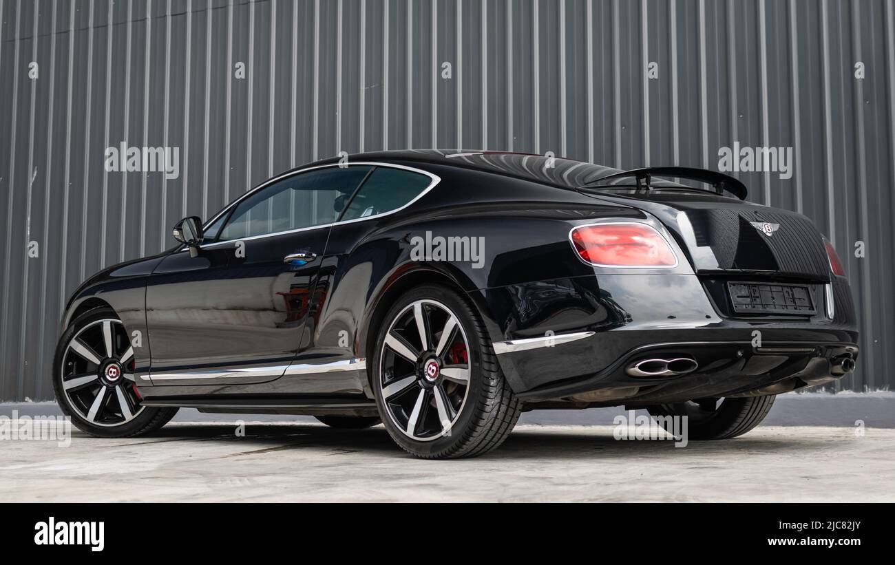 Bentley Flying Spur Stock Photo - Alamy