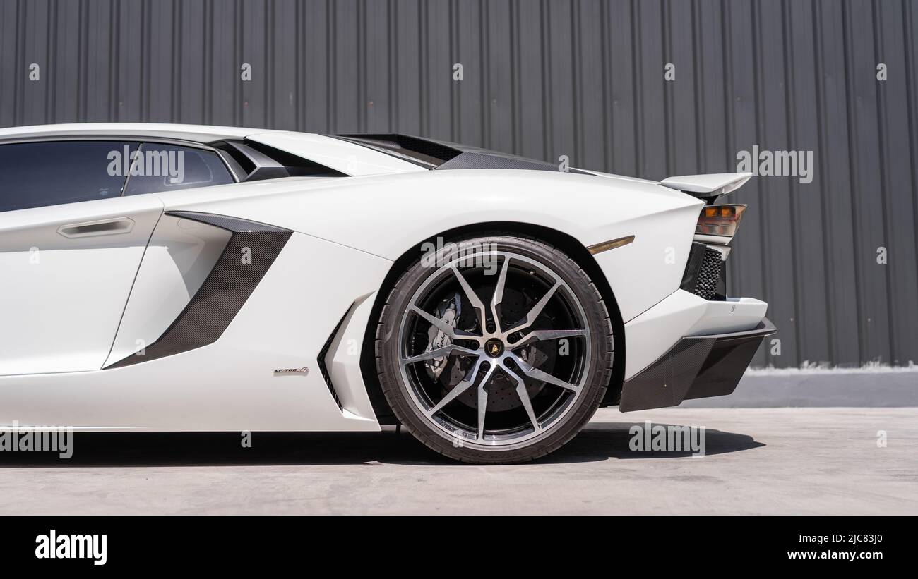 Lamborghini aventador svj roadster hi-res stock photography and images ...