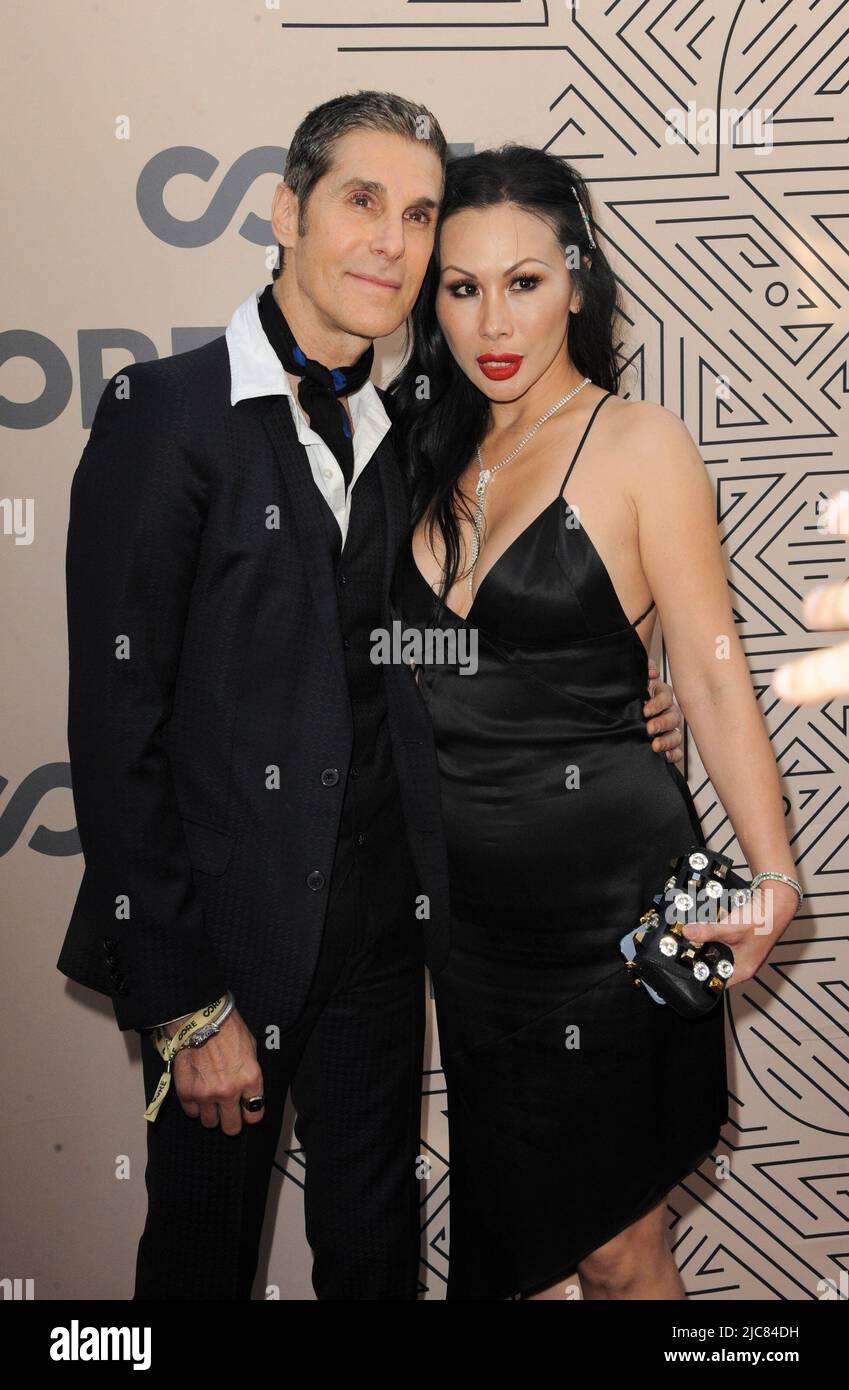 Perry farrell and etty farrell hi-res stock photography and images - Alamy