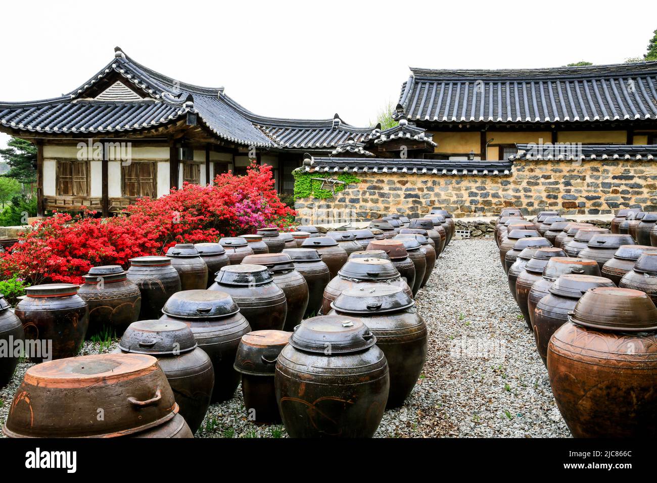 Traditional Korean Onggi (Jangdokdae Stock Photo - Alamy