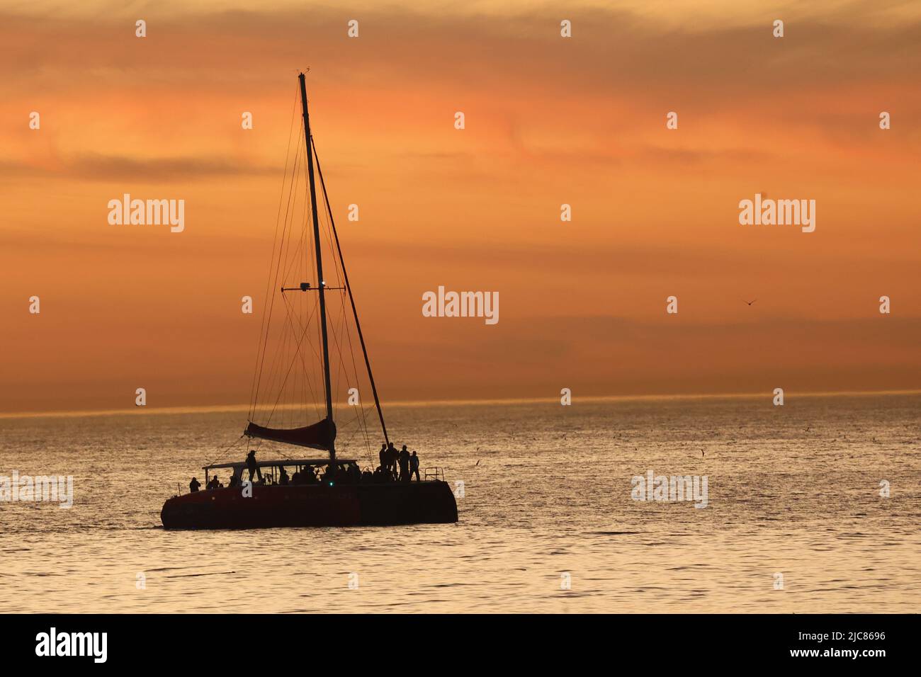 Smooth sailing hi-res stock photography and images - Alamy