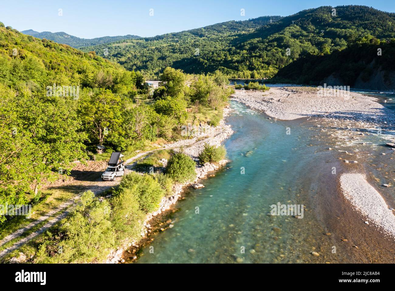 Gravel stream bed hi-res stock photography and images - Alamy