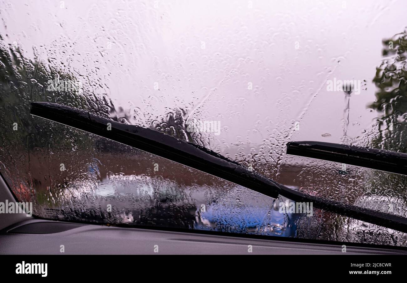 Wet car windscreen hi-res stock photography and images - Alamy