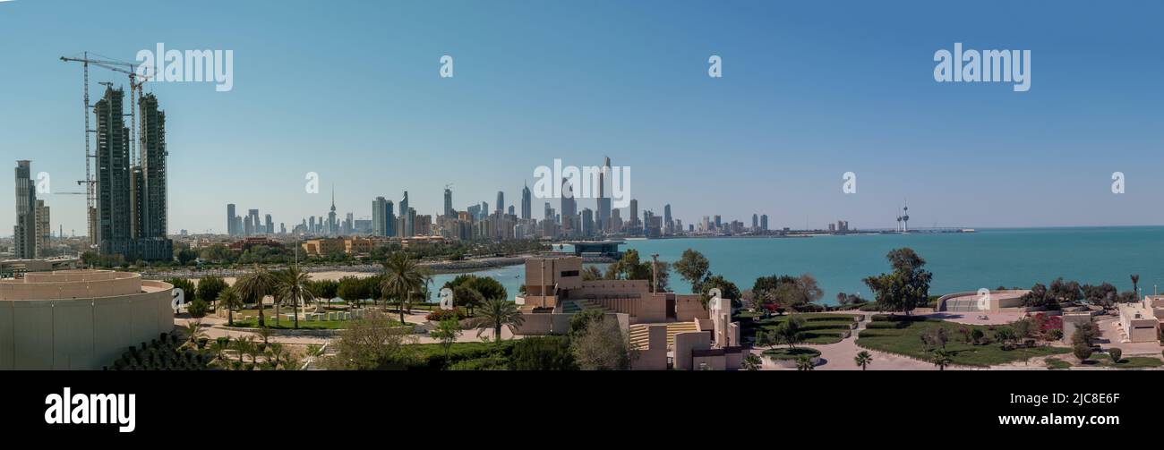 Kuwait city skyline hi-res stock photography and images - Alamy