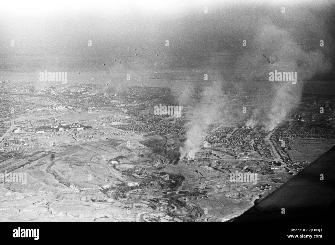 Devasted city hi-res stock photography and images - Alamy