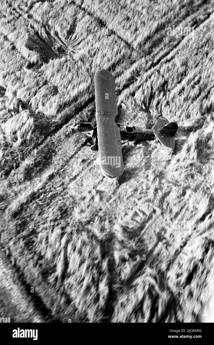 Ukraine tank winter Black and White Stock Photos & Images - Alamy