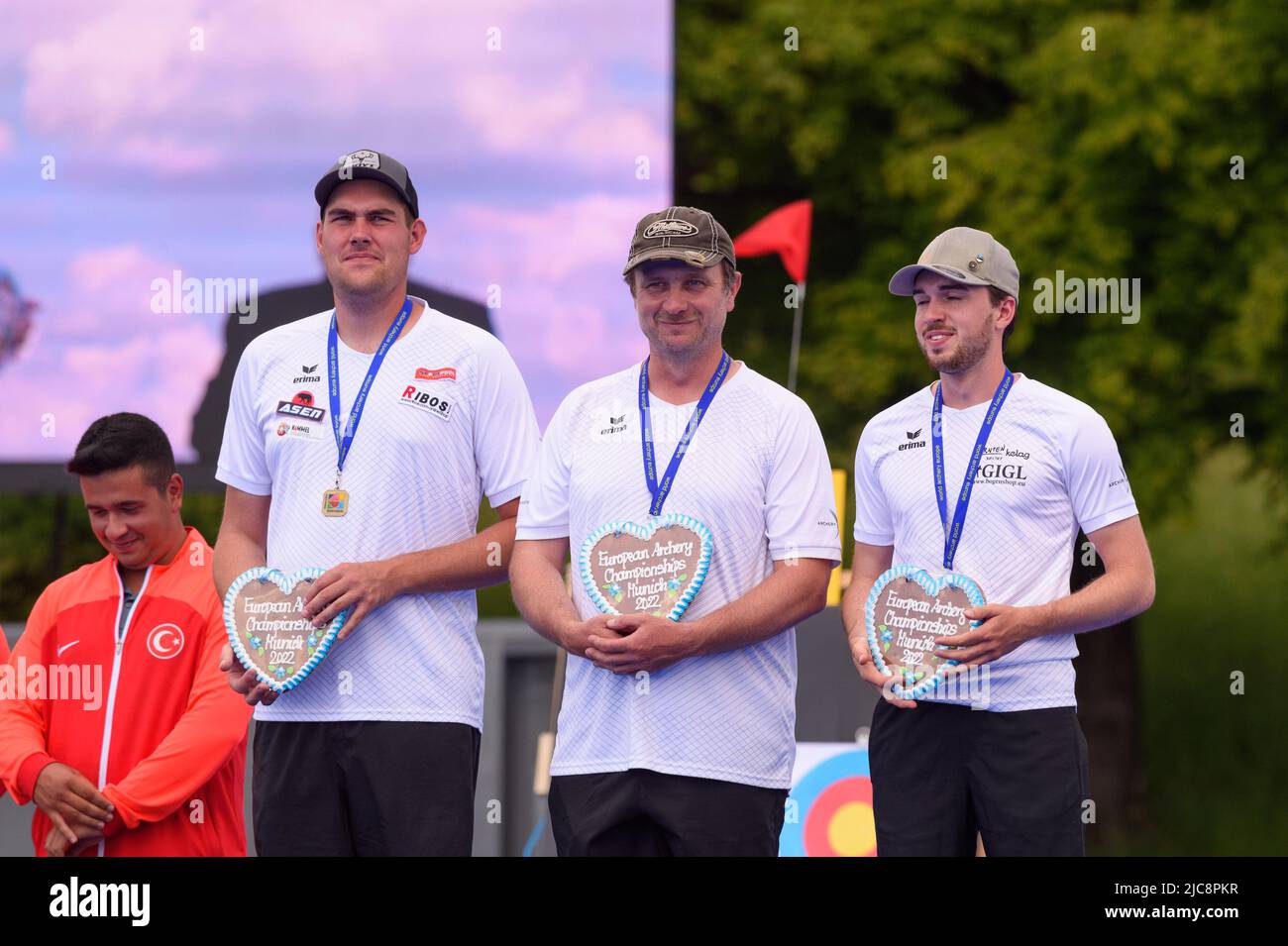 during the compound finals at Theresienwiese, Munich. Sven Beyrich/SPP ...