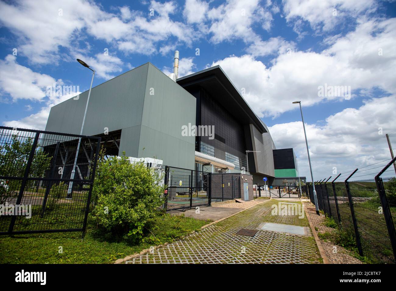An EfW facility based upon conventional combustion technology and ...
