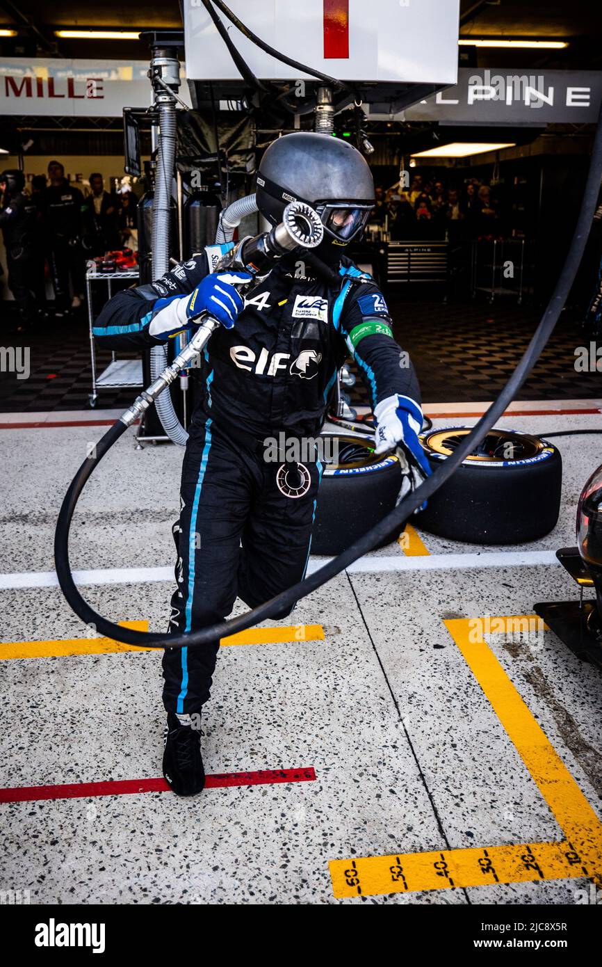 mechanic, mecanicien Alpine Elf Team, Alpine A480 - Gibson, pitlane ...
