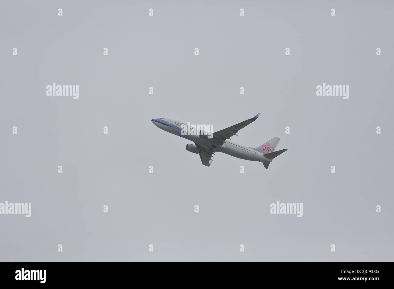 B-18665 China Airlines Boeing 737-8AL is taking off from Taipei ...