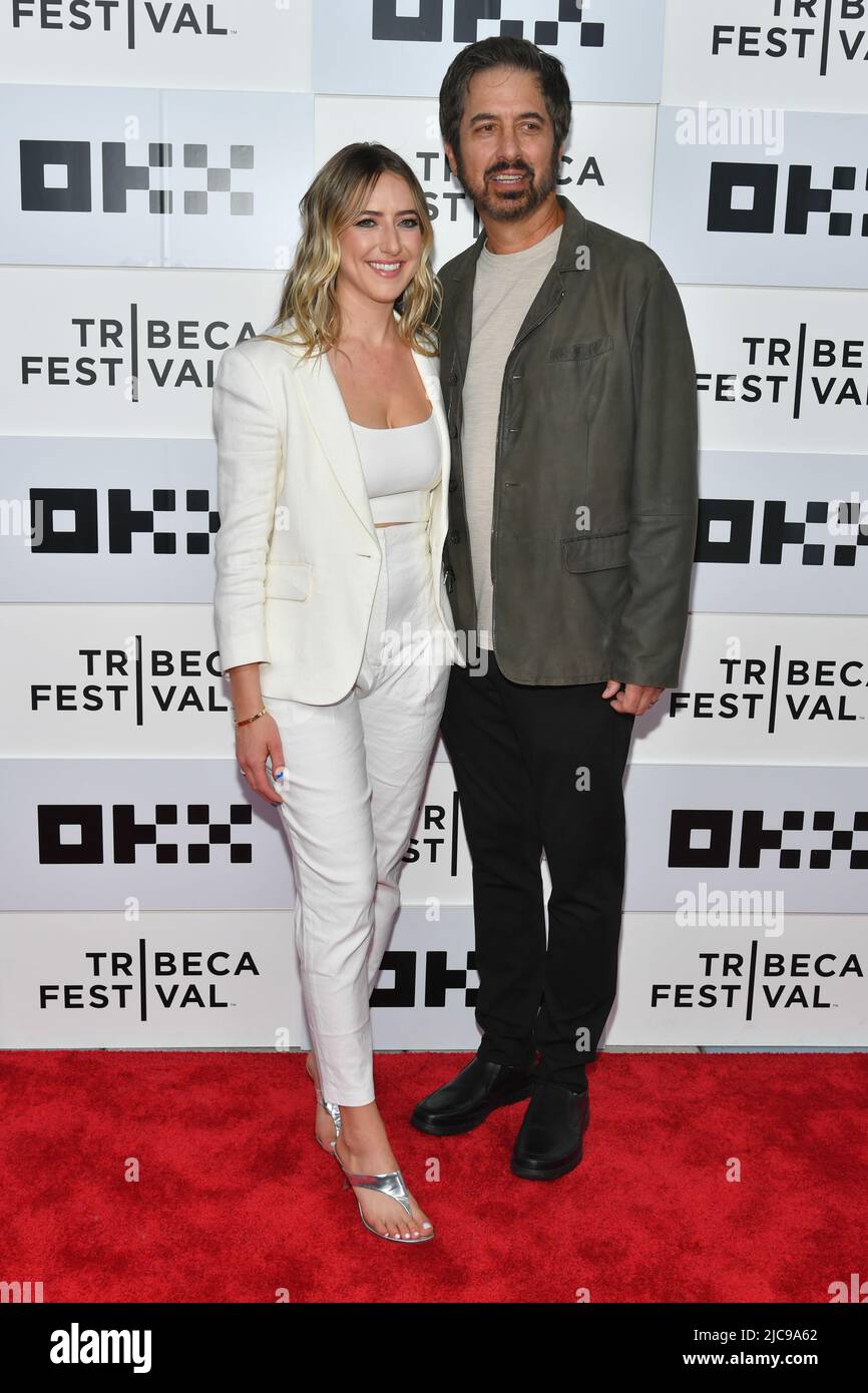 Producers Ally Romano and Ray Romano Stock Photo - Alamy