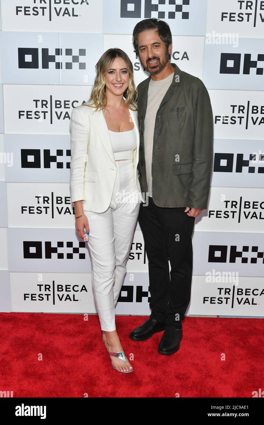 Ray and ally romano hi-res stock photography and images - Alamy