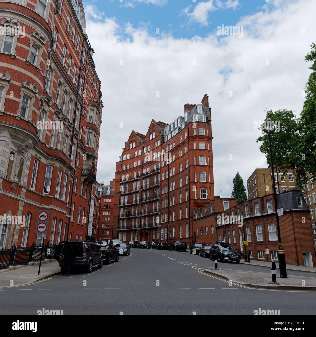 London apartment building hi-res stock photography and images - Alamy