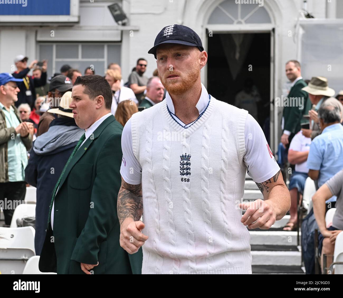 Ben Stokes of England heads back out after play resumes Stock Photo - Alamy