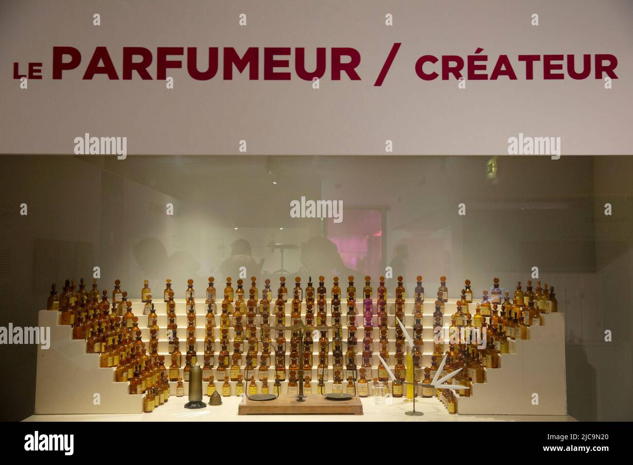 Grasse perfume organ hi-res stock photography and images - Alamy