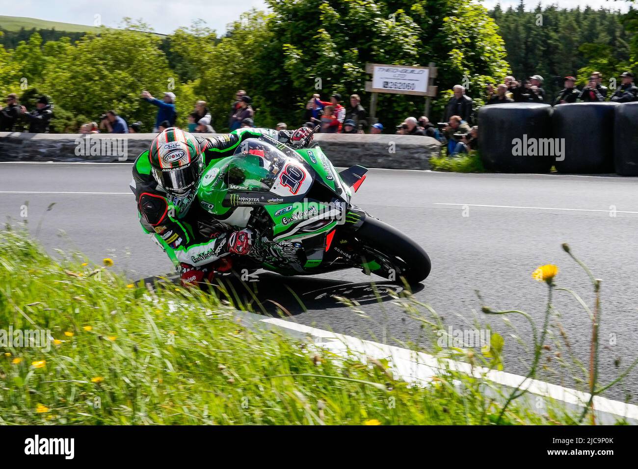 Douglas, Isle Of Man. 11th June, 2022. Peter Hickman (1000 BMW ...