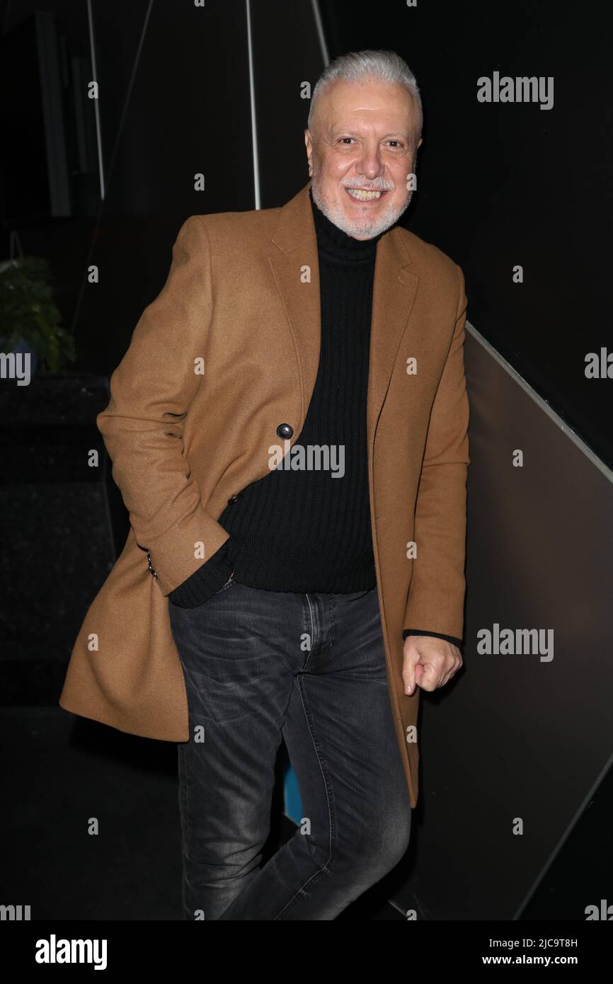 George donikian hi-res stock photography and images - Alamy