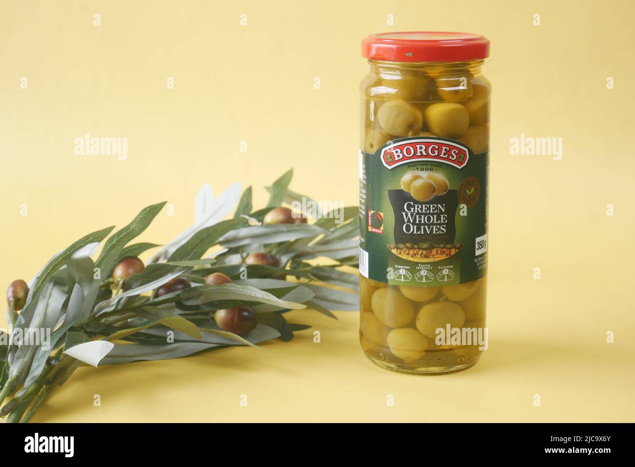 Dhaka bangladesh oil hi-res stock photography and images - Alamy