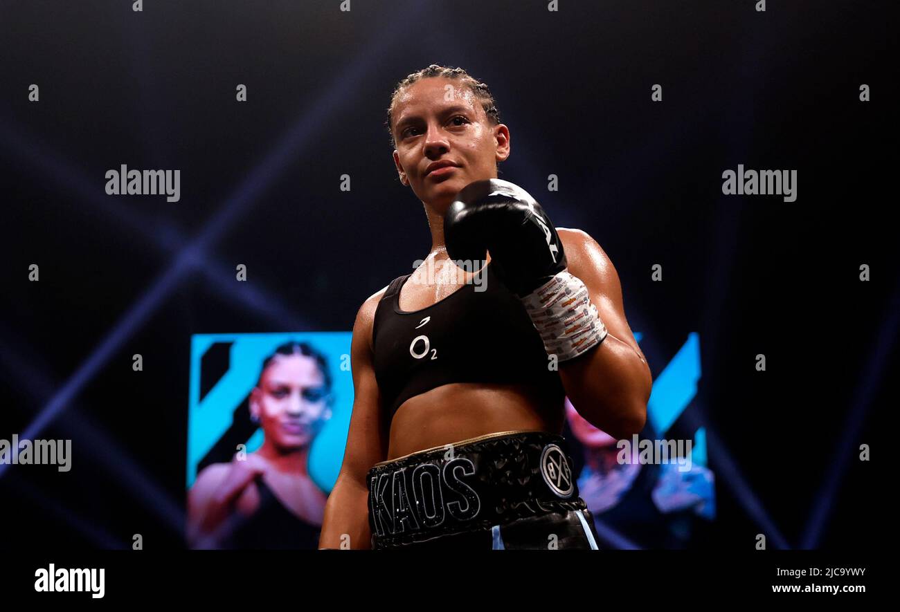 Shannon Ryan celebrates victory over Gemma Ruegg in the super-flyweight ...