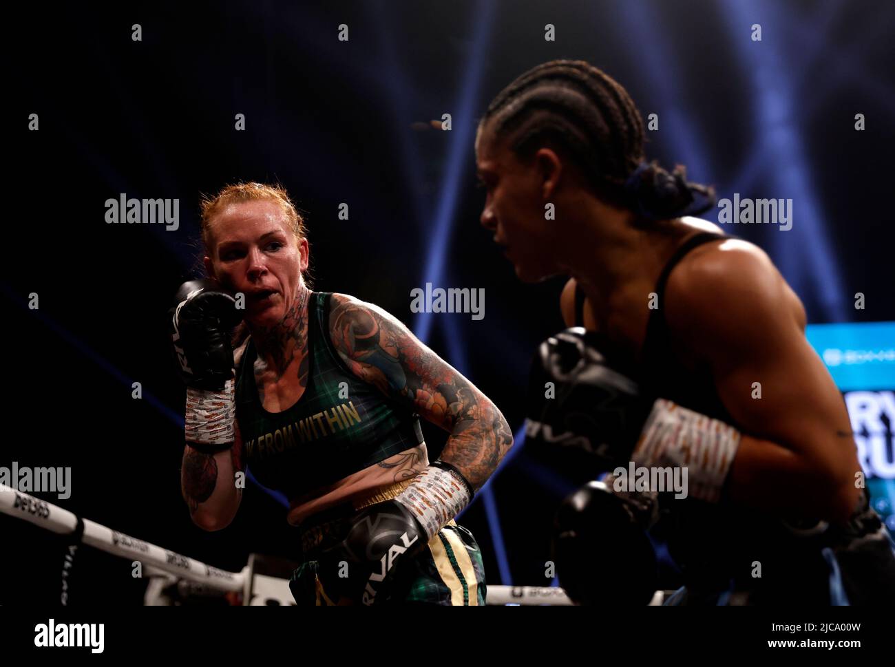 Shannon Ryan (right) takes on Gemma Ruegg in the super-flyweight ...