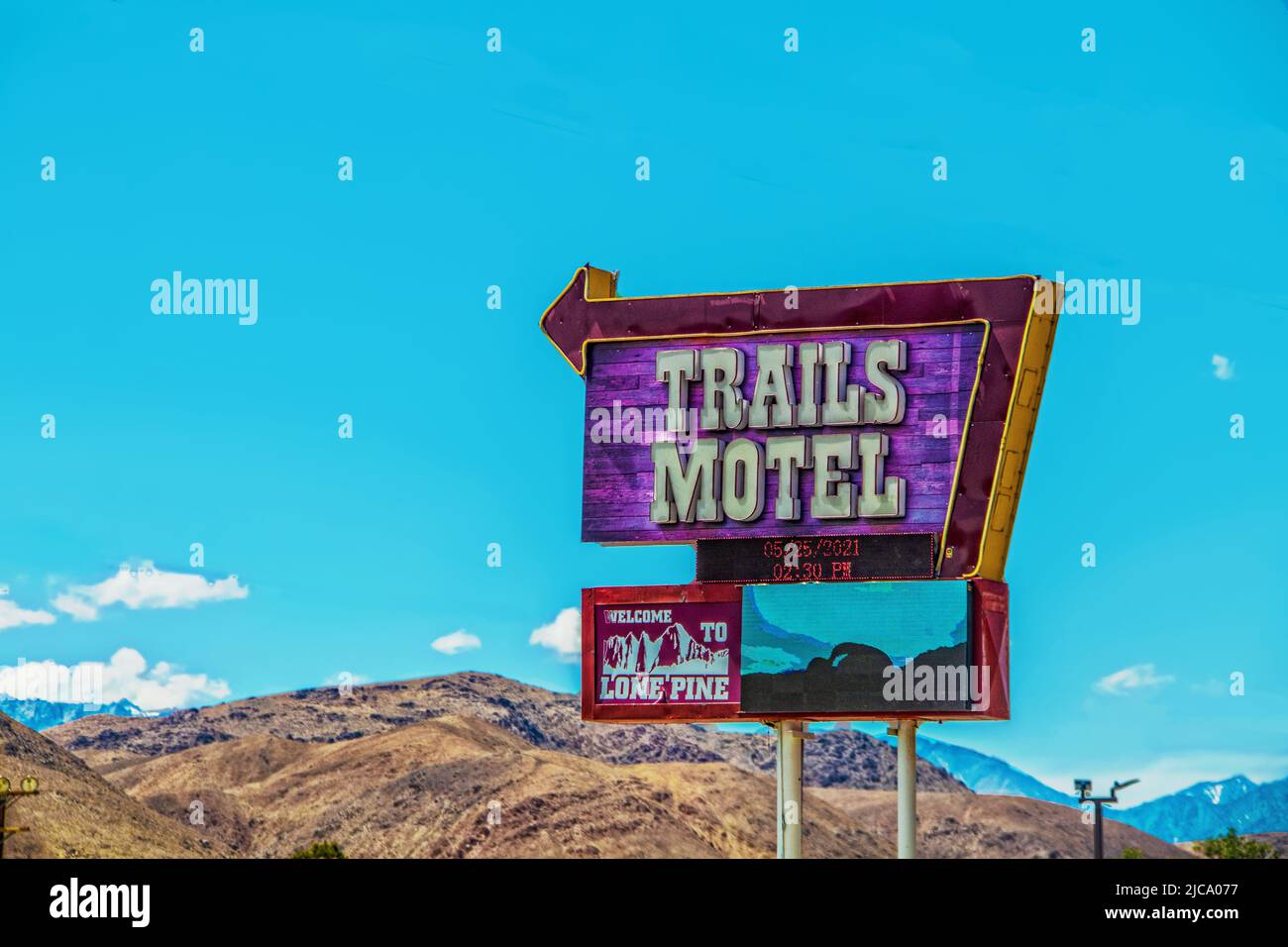 2021 05 25 Eastern California - Trails Motel retro sign with Sierra ...