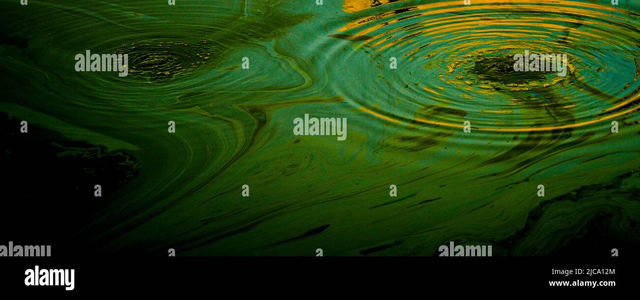 Two Tar Bubbles Stock Photo - Alamy