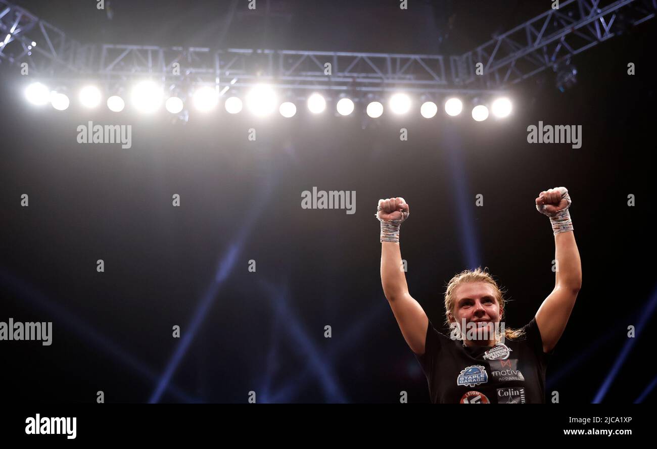 Ebonie Jones as she takes on Bec Connolly in the super-bantomweight ...