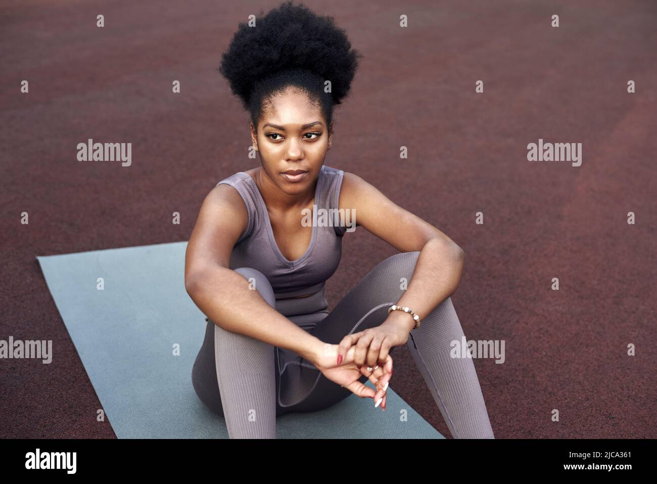 African american woman exercise nature hi-res stock photography and ...