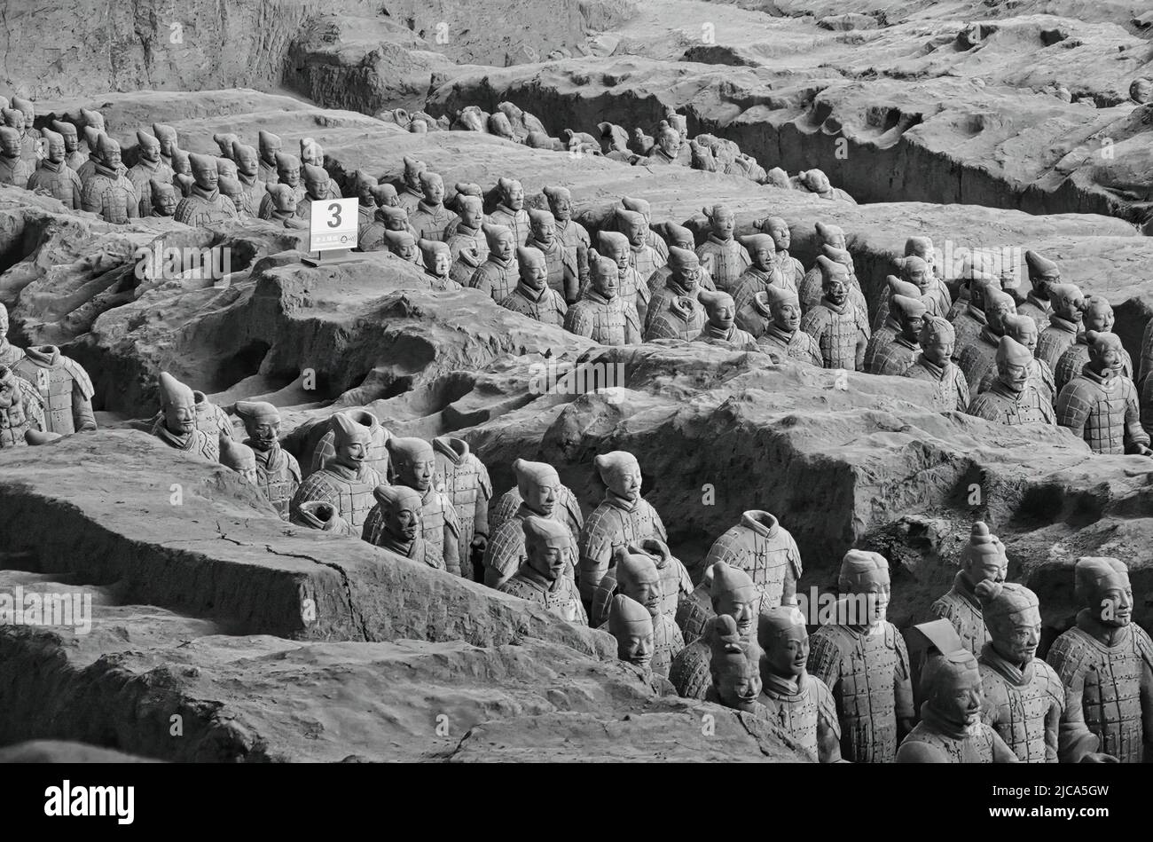 Emperor qin statue hi-res stock photography and images - Alamy