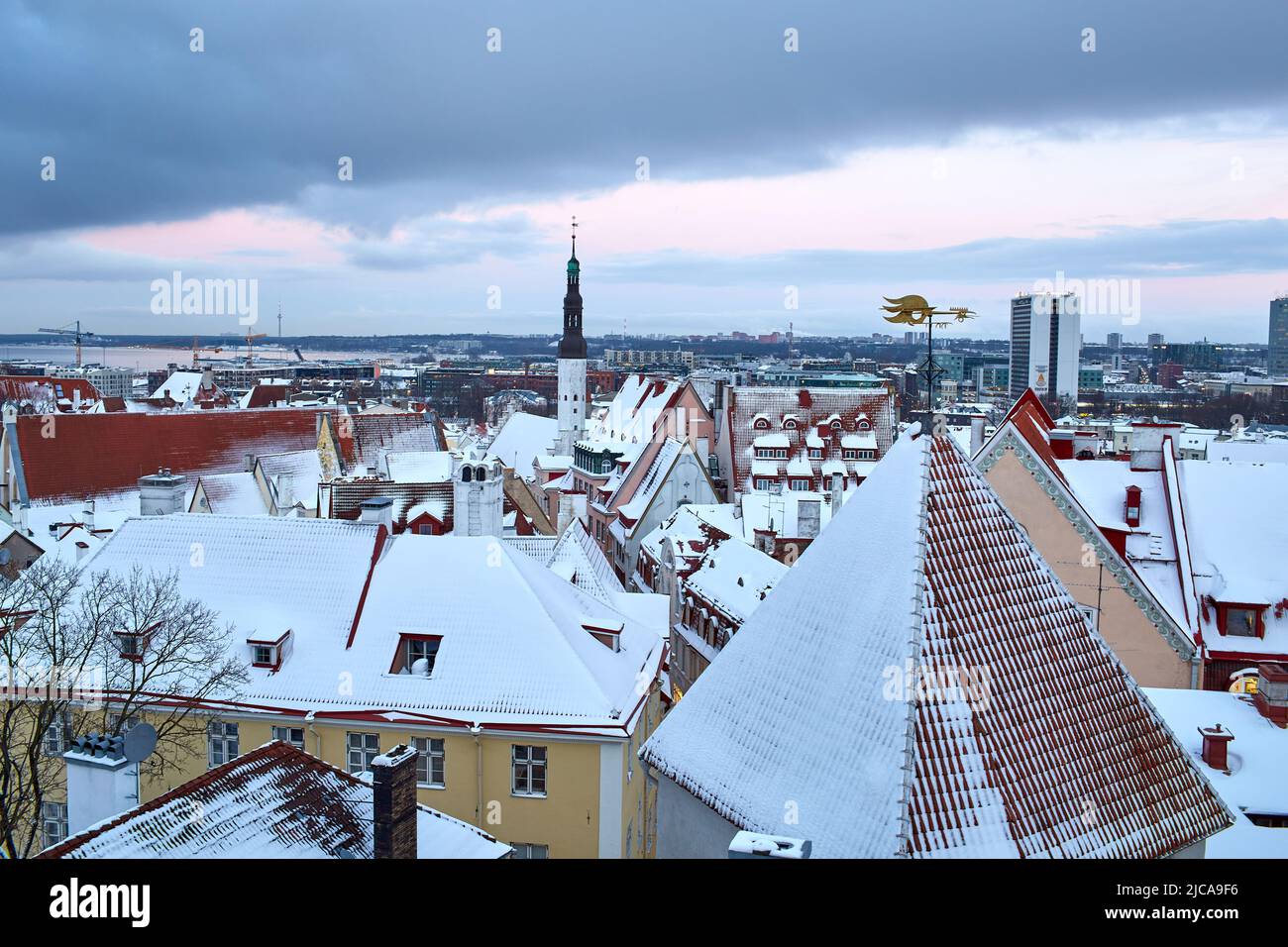 Snow in tallinn hi-res stock photography and images - Alamy