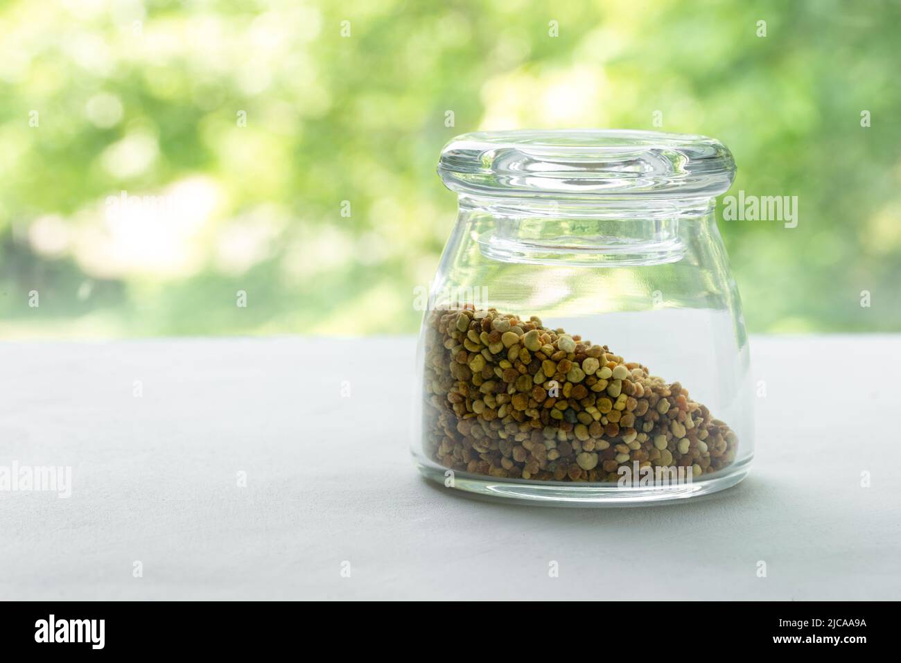Pollen window hi-res stock photography and images - Alamy