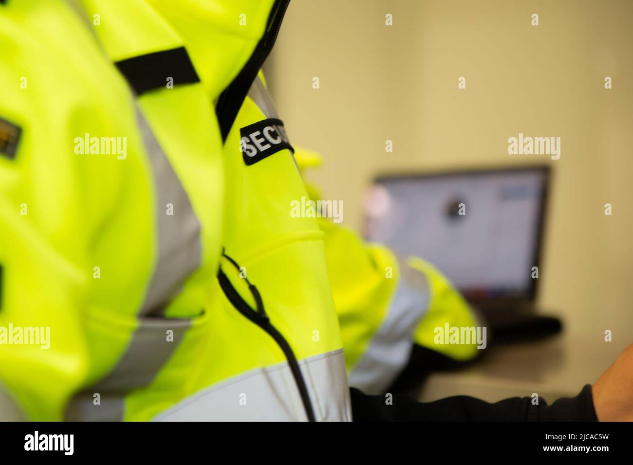 Cyber security monitoring room hi-res stock photography and images - Alamy