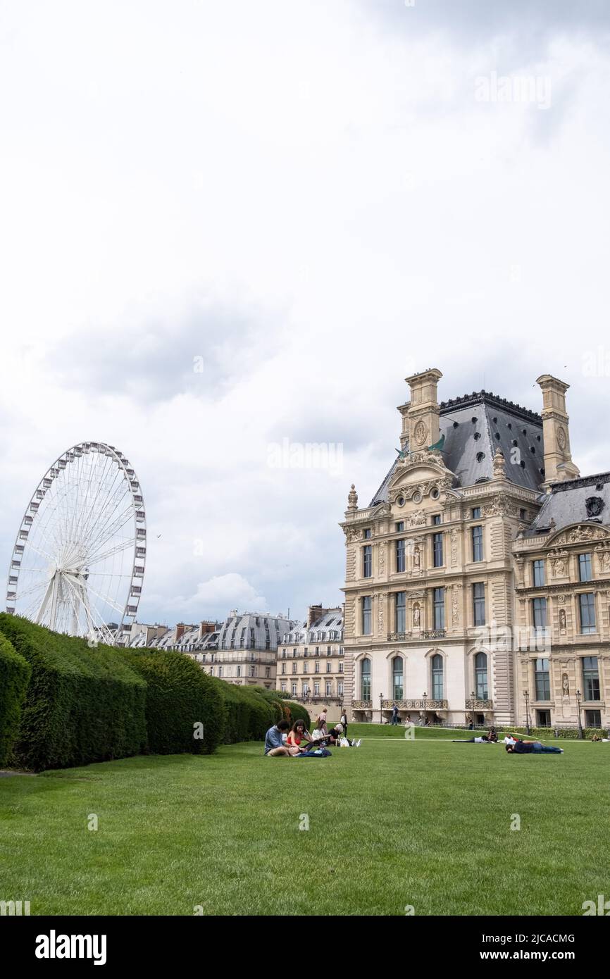 Daily life. Buildings and architecture of Paris. France Stock Photo - Alamy