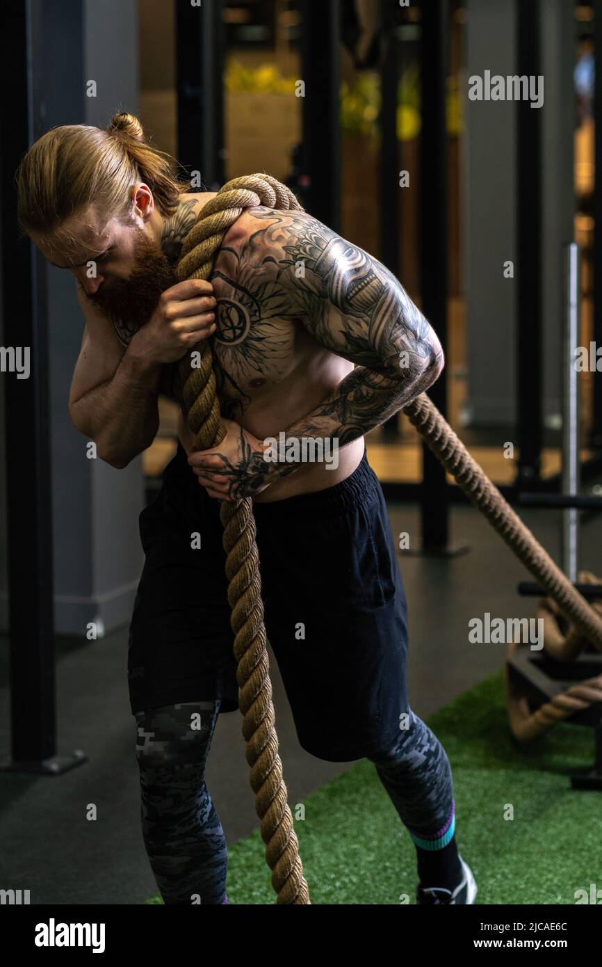 Rope invisible man tug pull was casual force person competition ...