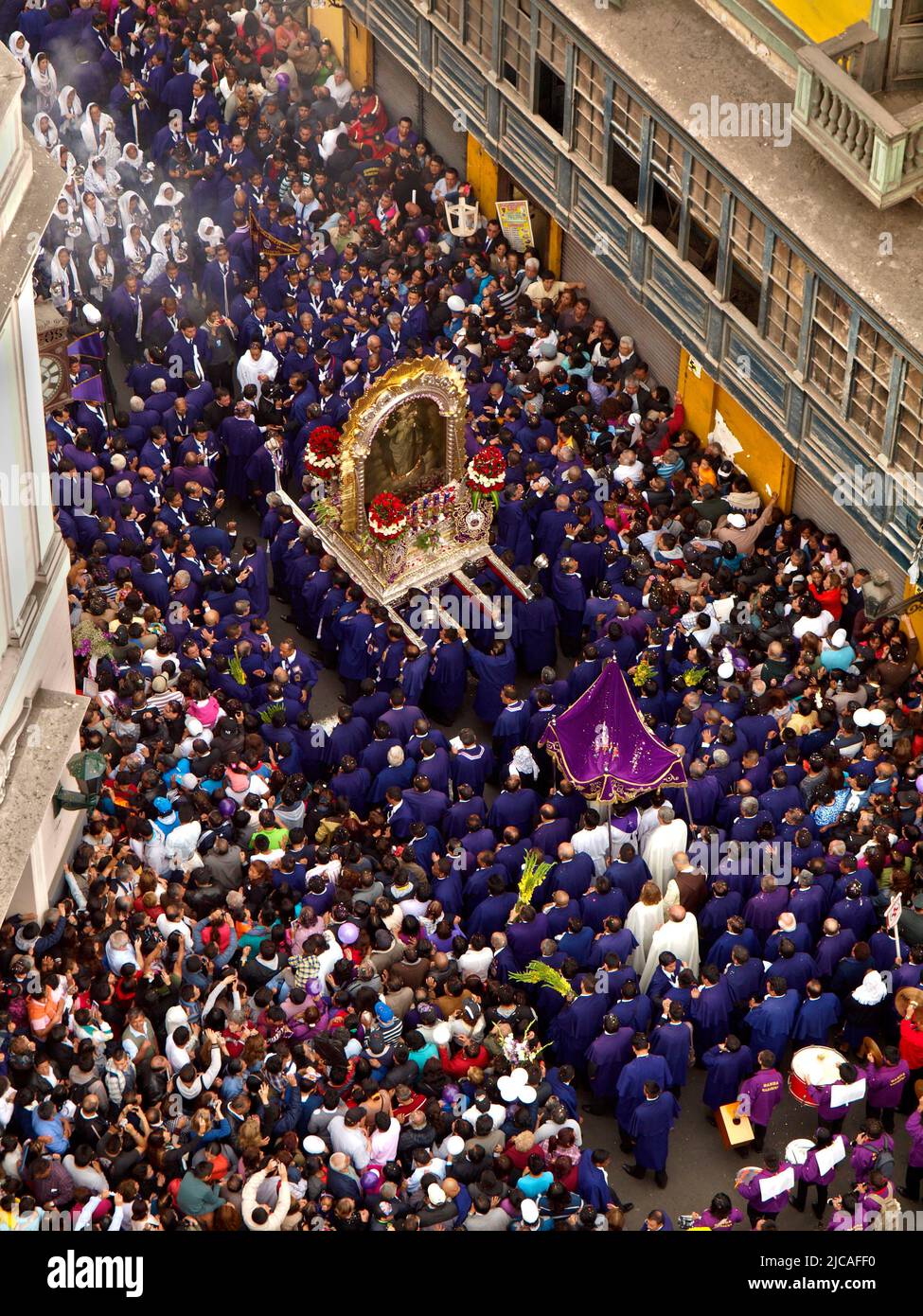 Every October for the past 327 years, in Lima, carried out the most ...