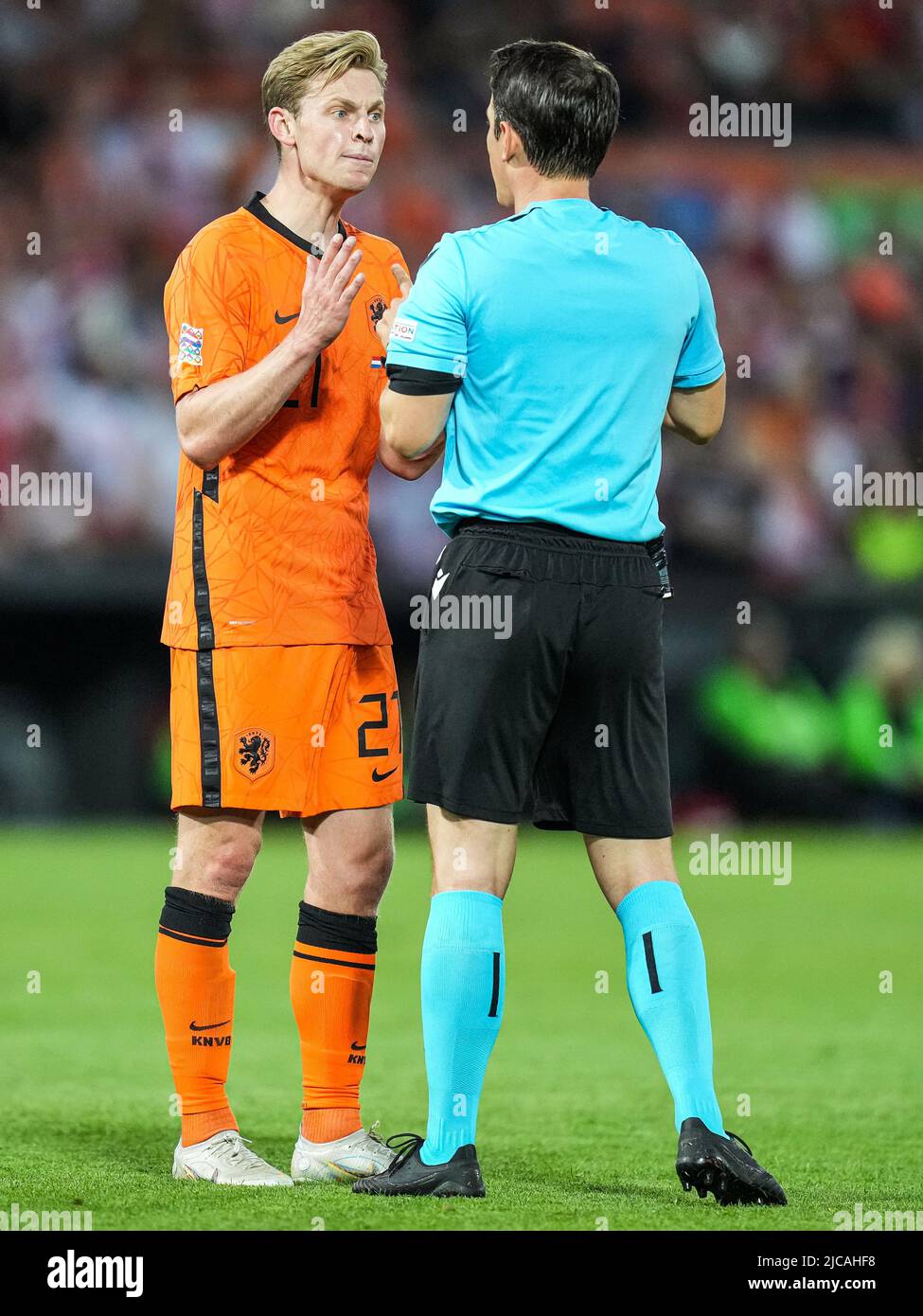Rotterdam - Frenkie de Jong of Holland, Referee Halil Umut Meler during ...