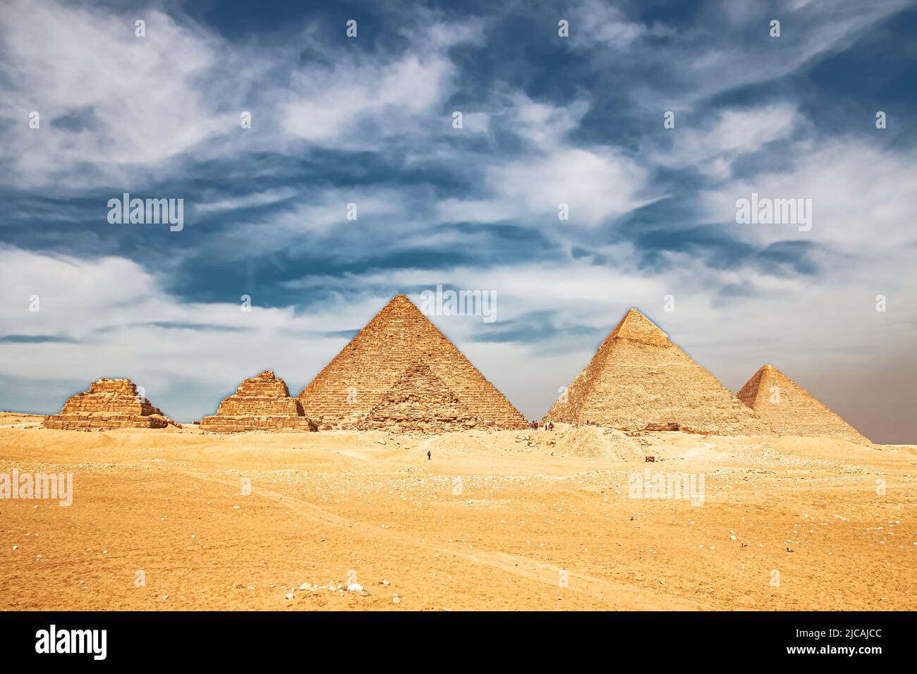 Pyramids egypt art hi-res stock photography and images - Alamy