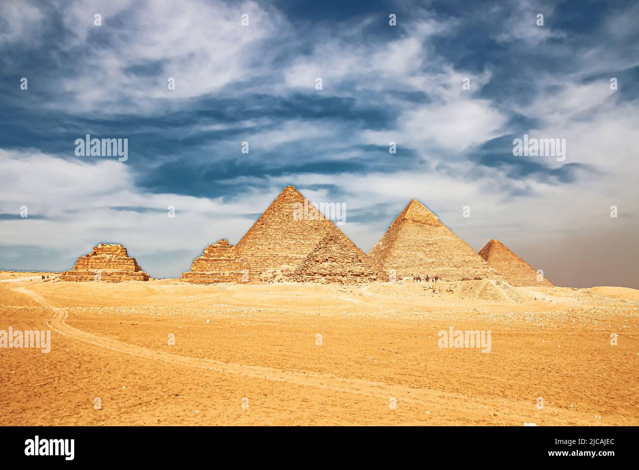 Pyramids egypt art hi-res stock photography and images - Alamy