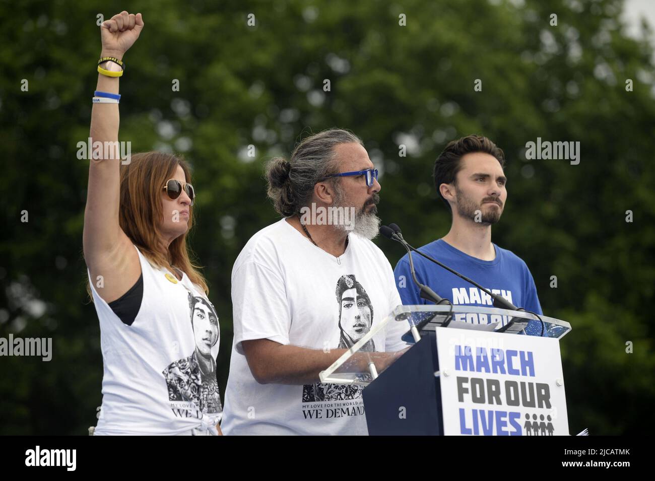 Patricia and Manuel Oliver, parents of Parkland victim Joaquin Oliver ...
