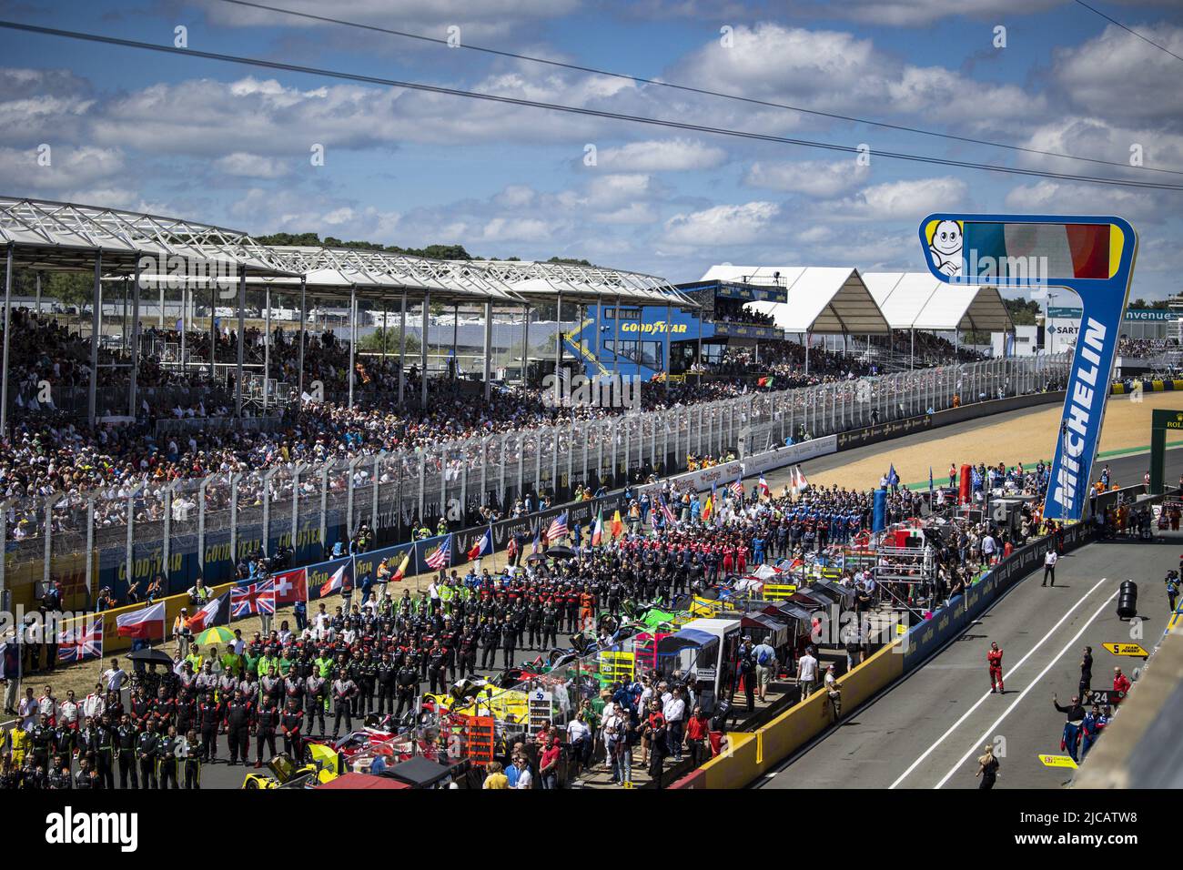 Starting grid, grille de depart, during the 2022 24 Hours of Le Mans, 3rd round of the 2022 FIA ...